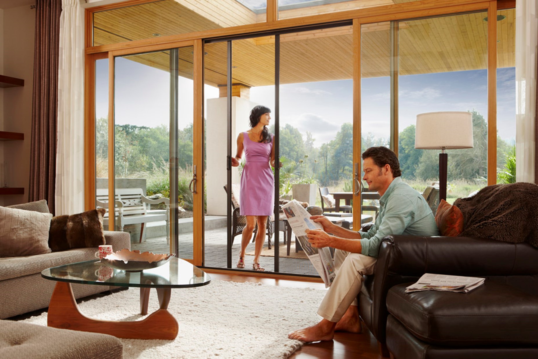 Understanding The Benefits of Retractable Fly Screens for Your Home